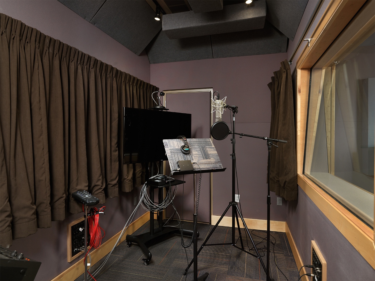 SOLD: RECEIVER SALE: Huge Studios Building (PRICE REDUCED)